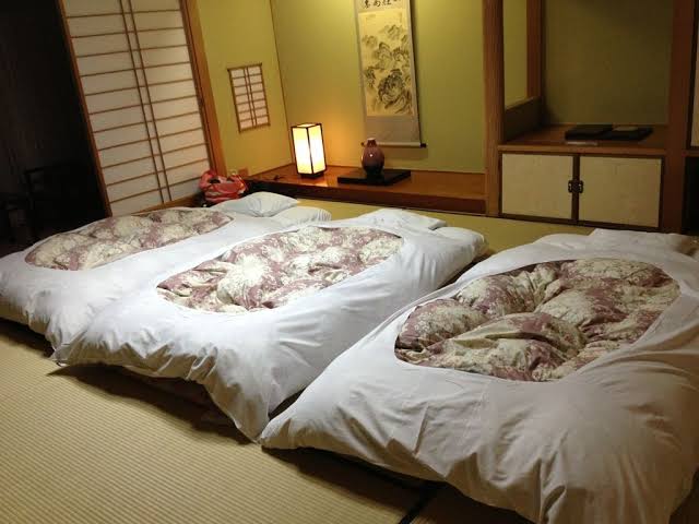 ROOM MAID IN RYOKAN ( Japanese traditional hotel)│TOKYO travel TIPS