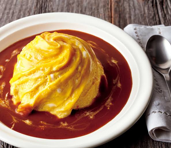 OMURICE ( omelet covered ketchup fried rice) - TOKYO travel TIPS