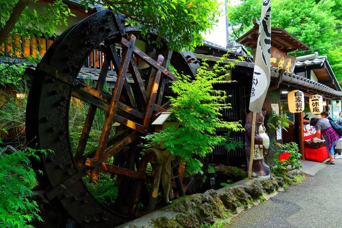 Water mills in Tokyo , go back in time│TOKYO travel TIPS