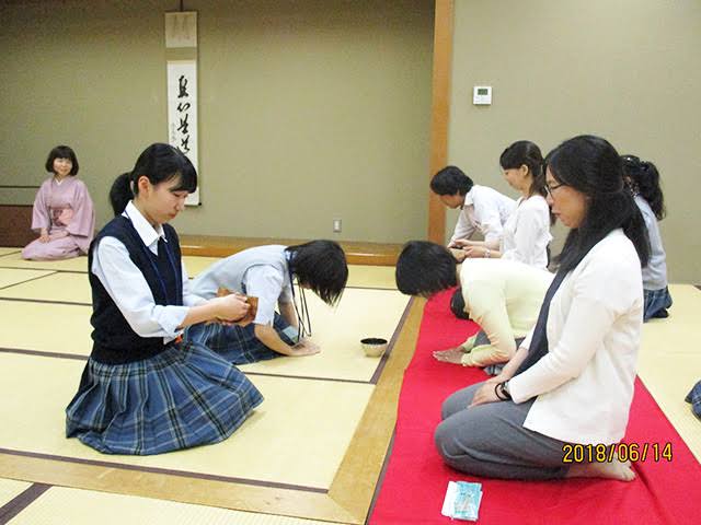 If you were a Japanese school student , what extracurricular activities ...