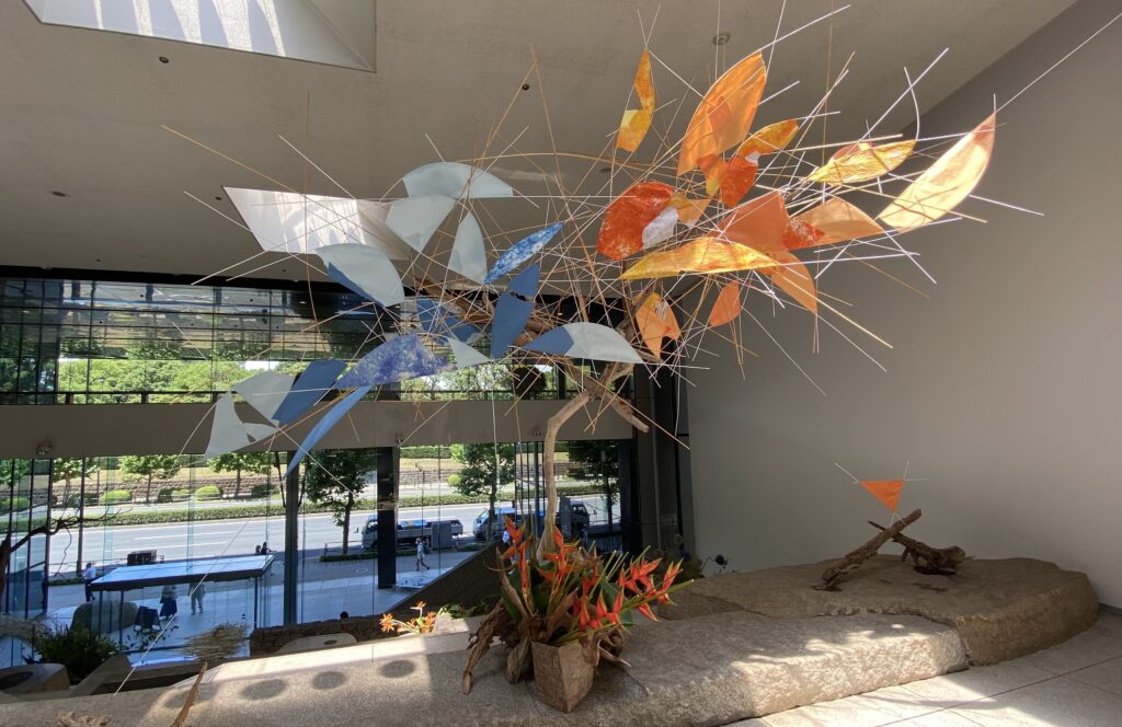 Modern Ikebana Sogetsu school and traditional temple│TOKYO travel TIPS