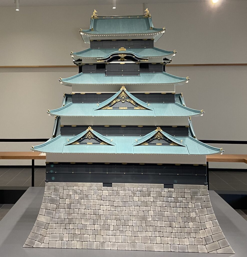 Do you know about Edo castle, the largest castle in Japan?│TOKYO travel ...