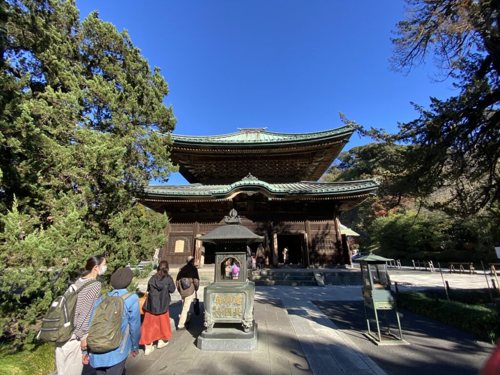 Kamakura, a city of temples, shrines and windsurfing!│TOKYO travel TIPS