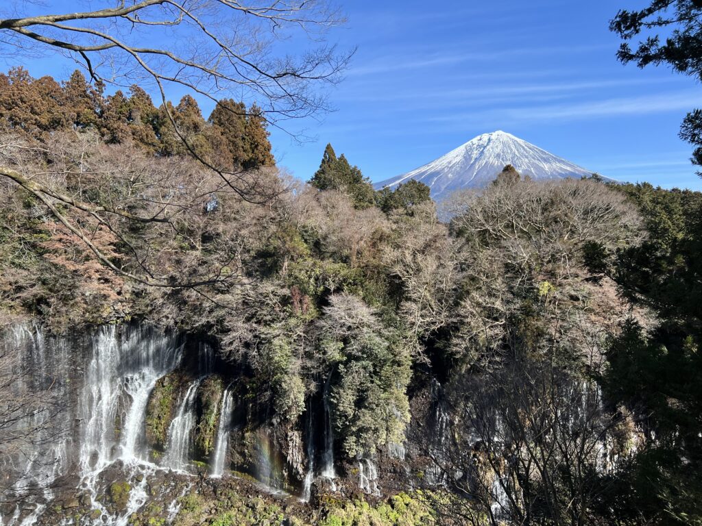 Cute 4 years Mt.Fuji, waterfall, lake , cave , snow park , world ...