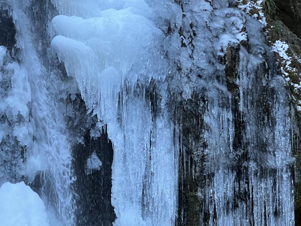 Frozen waterfalls in Okutama Tokyo!