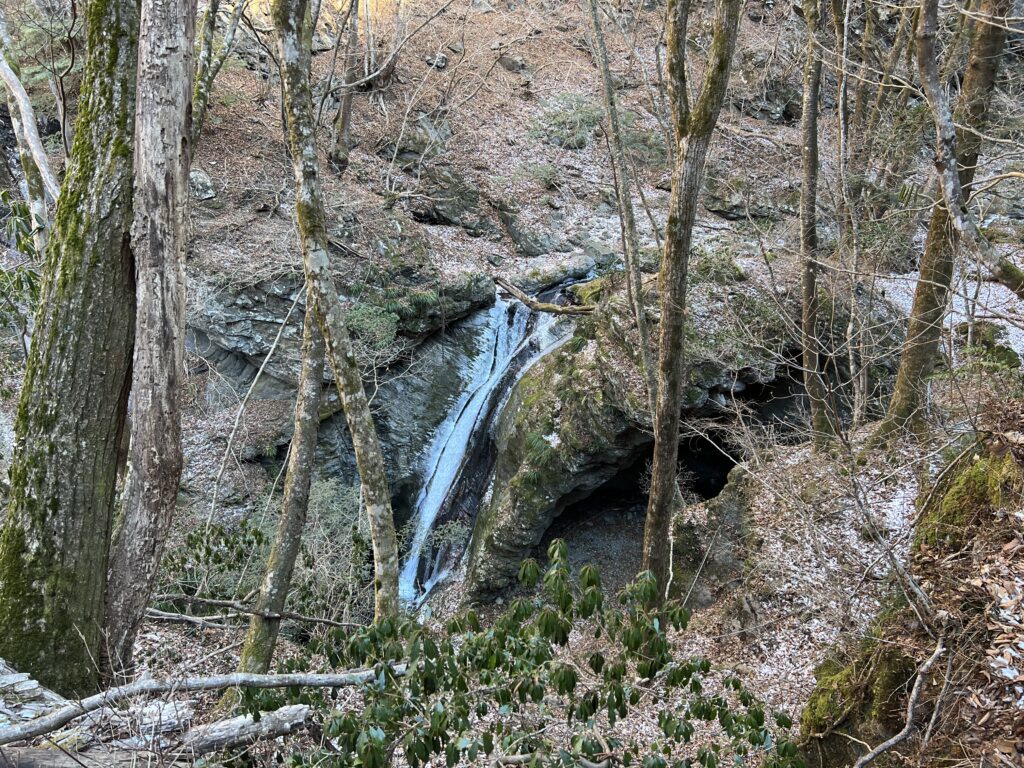 Frozen waterfalls in Okutama Tokyo!