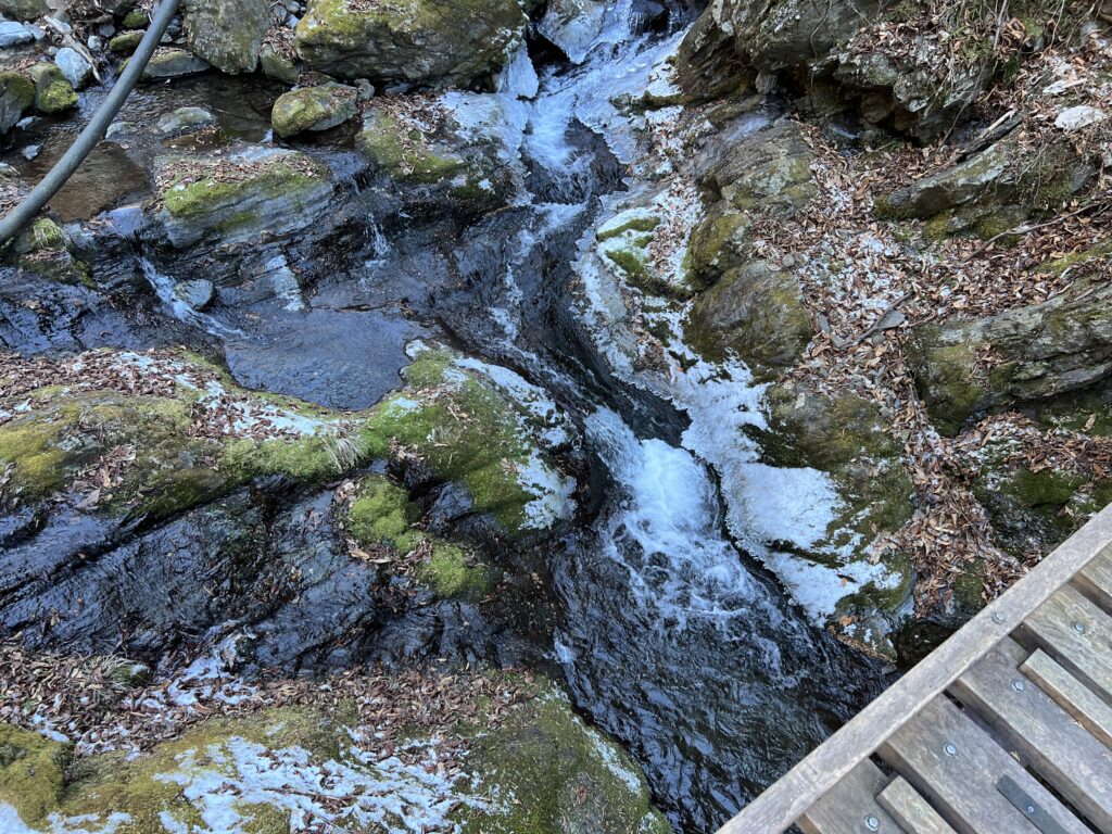 Frozen waterfalls in Okutama Tokyo!