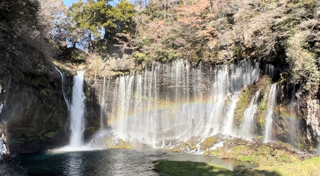 Cute 4 years Mt.Fuji, waterfall, lake , cave , snow park , world ...