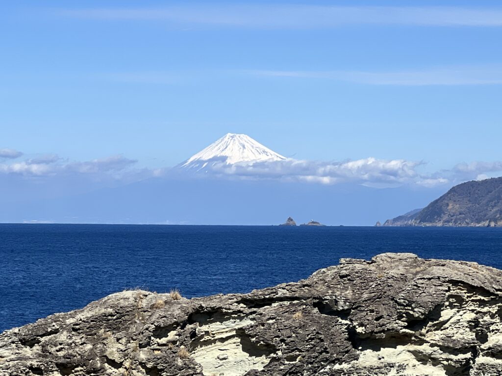 A spectacular view of Mt.Fuji, from the Kumomi Coast Matsuzaki town in ...