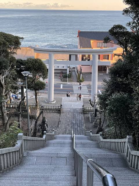 The Pacific Ocean and the Torii Gate, Oarai Isosaki Shrine!