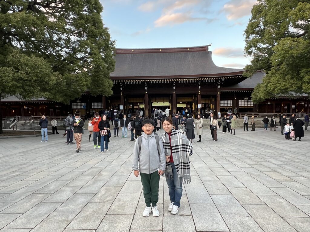 Tokyo tour, Meiji shrine. Takeshita street capsule toy, rainbow toast ...