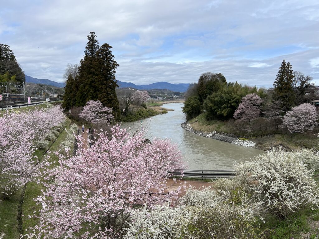 Joy of mountain area of Japan,Hirugami Onsen( hot spring), Tenryu Gorge ...