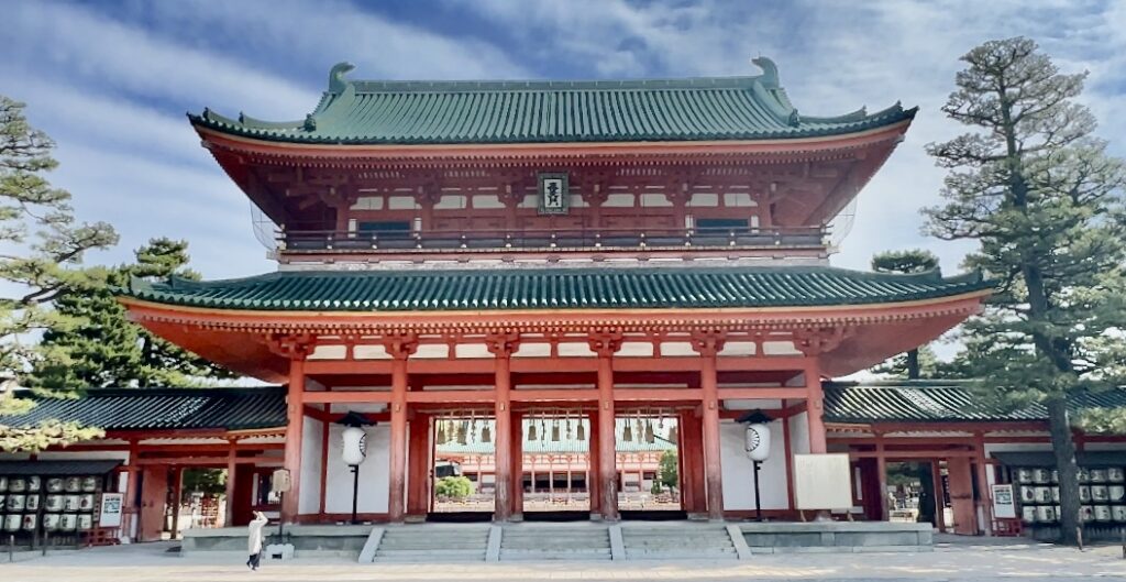 Heian Jingu shrine, Shinen garde is the must see garden in Kyoto! The ...
