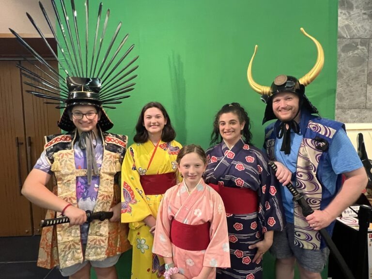 Osaka tour, Osaka castle, Cosplay,Shinsekai, Lunch Kushikatsu ...